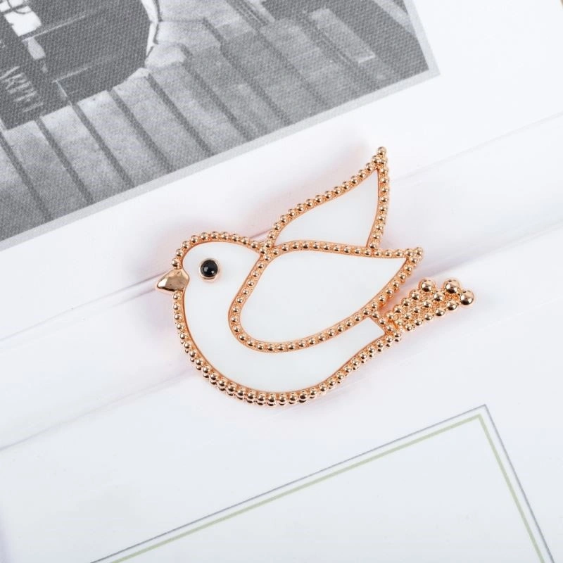 Bargain Vca Brooches