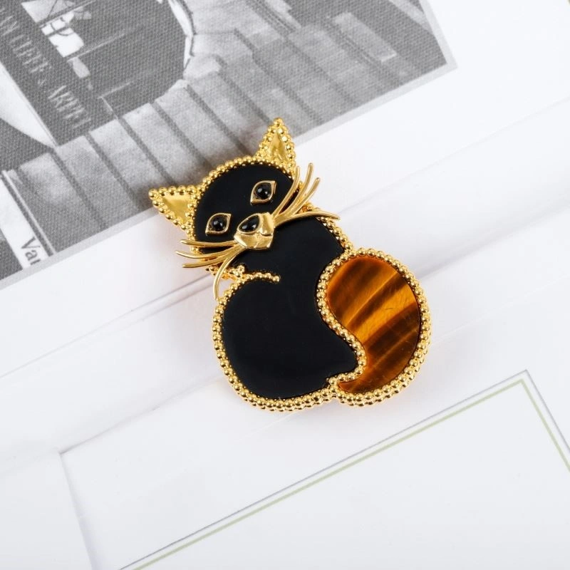 Bargain Vca Brooches