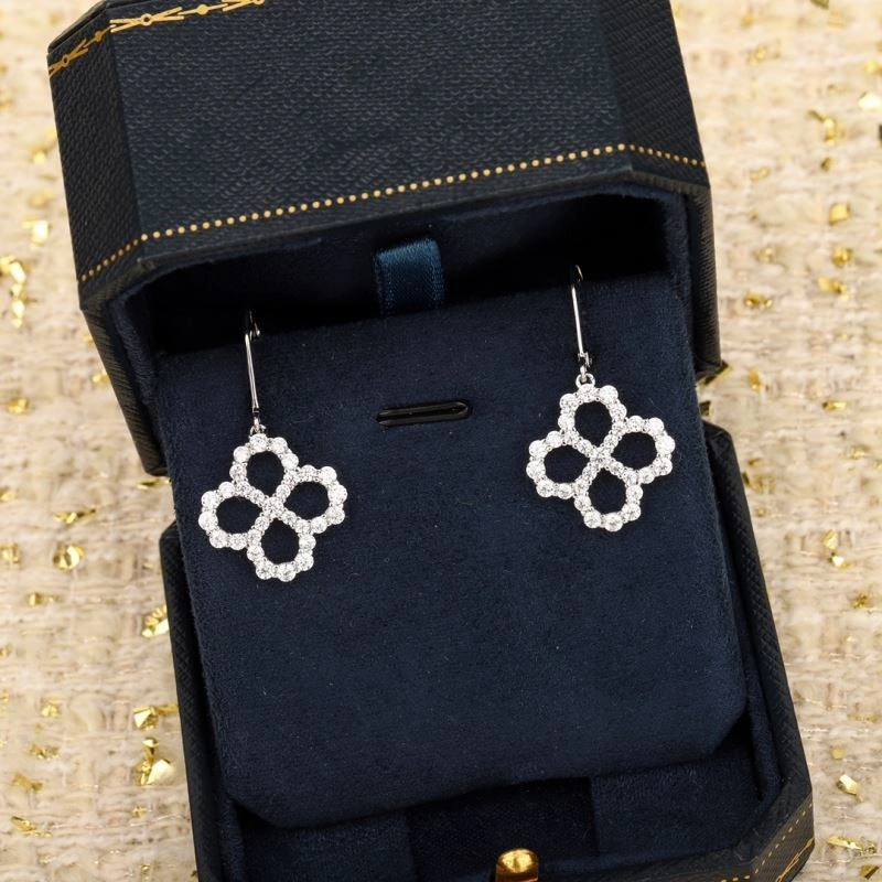 Exact replica Vca Earrings