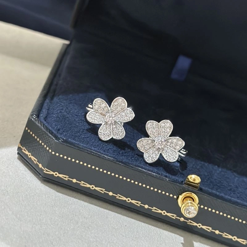 OEM Vca Earrings