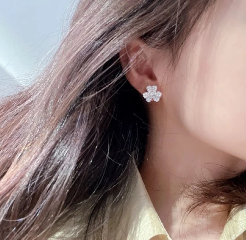 OEM Vca Earrings