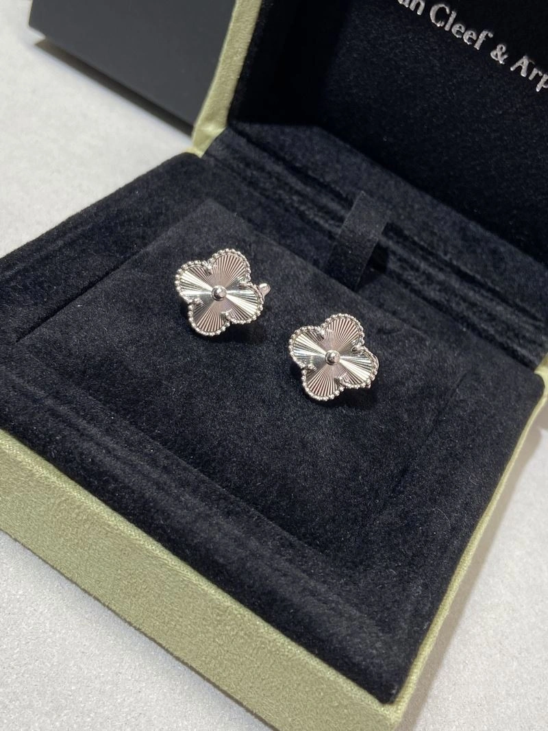 Factory-made Vca Earrings