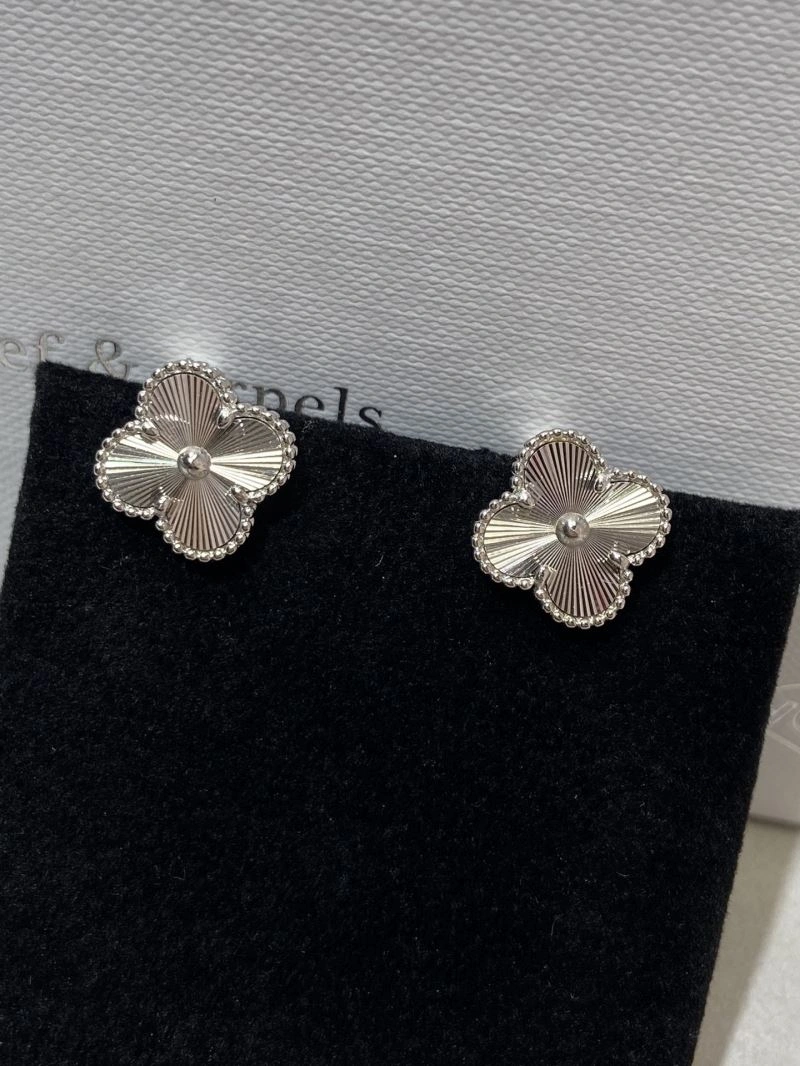 Factory-made Vca Earrings