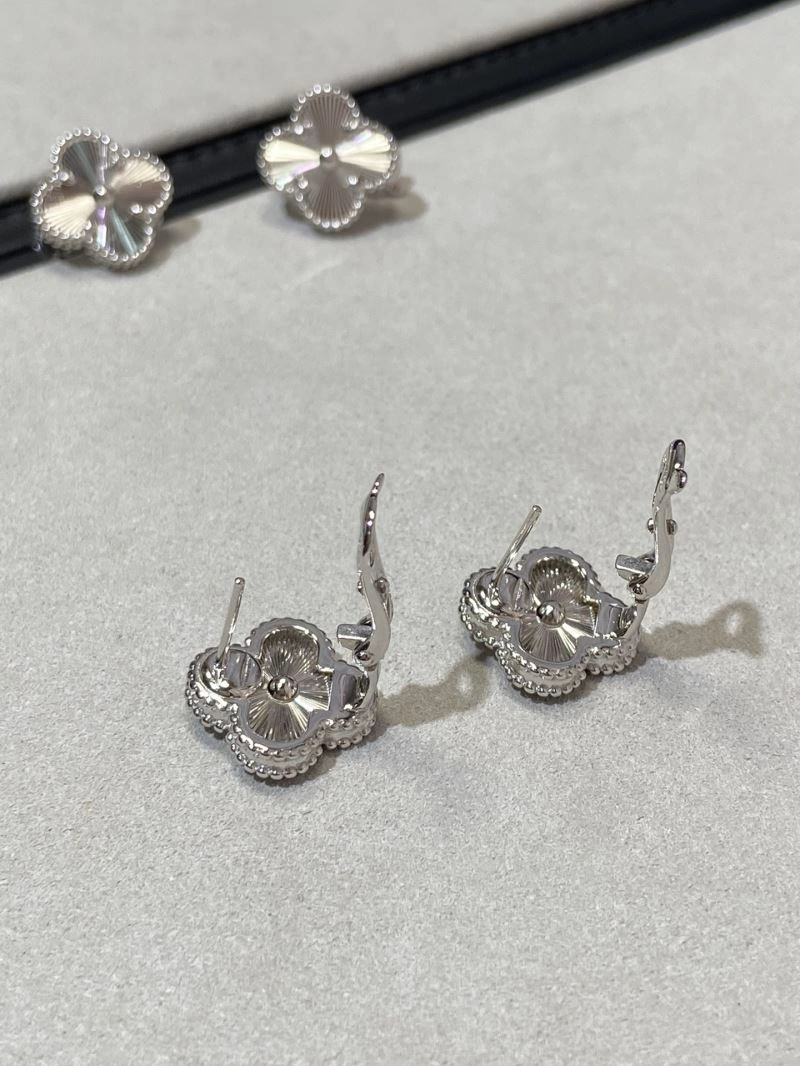 Factory-made Vca Earrings