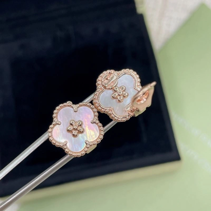 Legit Vca Earrings