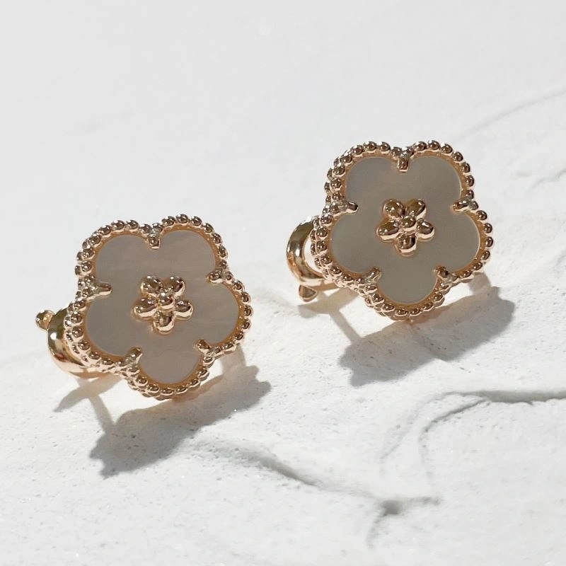 Legit Vca Earrings