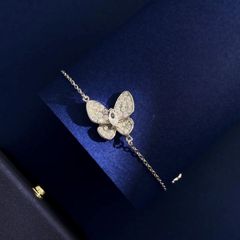 Value-priced Vca Earrings