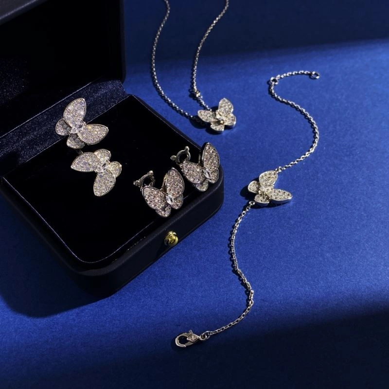 Value-priced Vca Earrings
