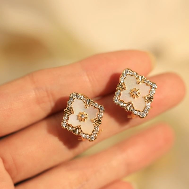 High accuracy Vca Earrings