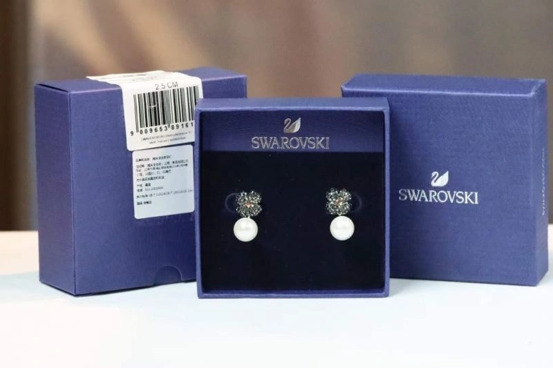 Brand-authenticated Vca Earrings