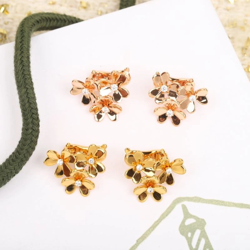 Factory-made Vca Earrings