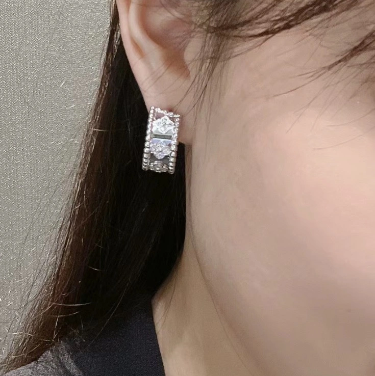 Legit Vca Earrings