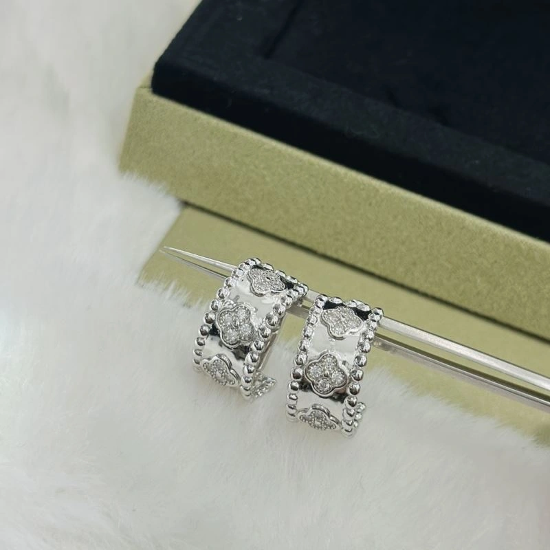 Legit Vca Earrings
