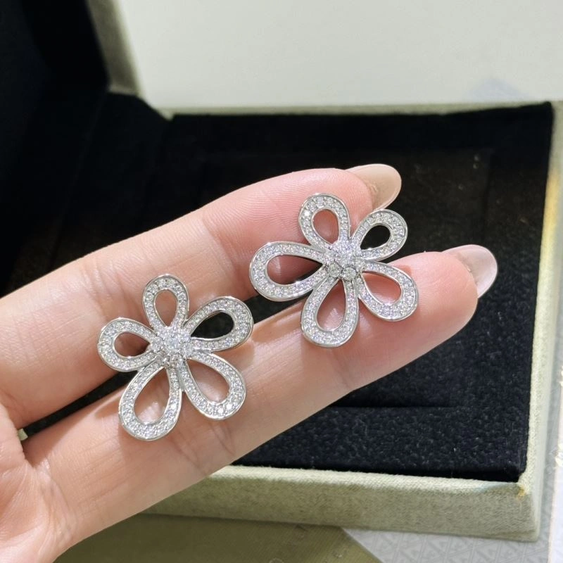 Exact replica Vca Earrings