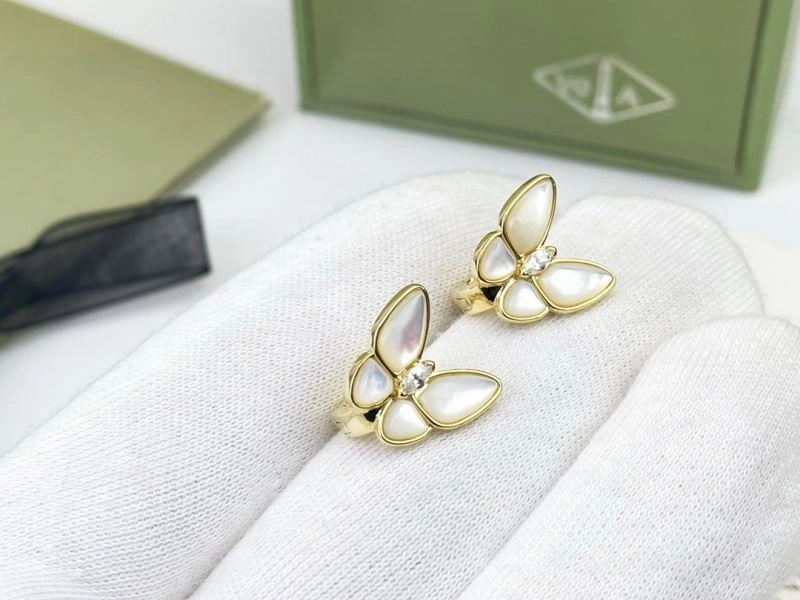 Real Vca Earrings