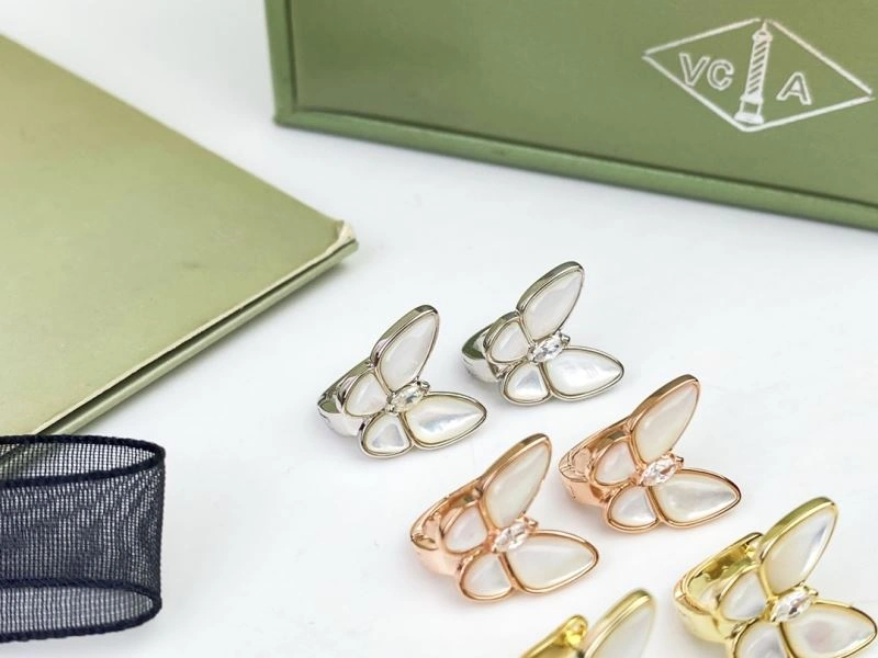 Real Vca Earrings