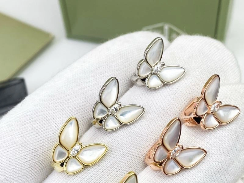 Real Vca Earrings