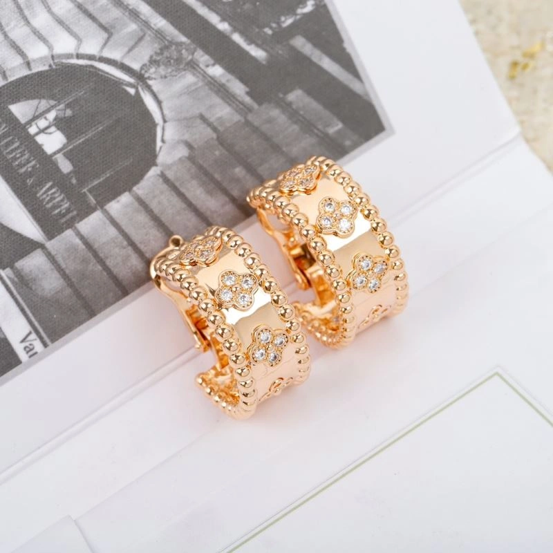 Accurate model Vca Earrings