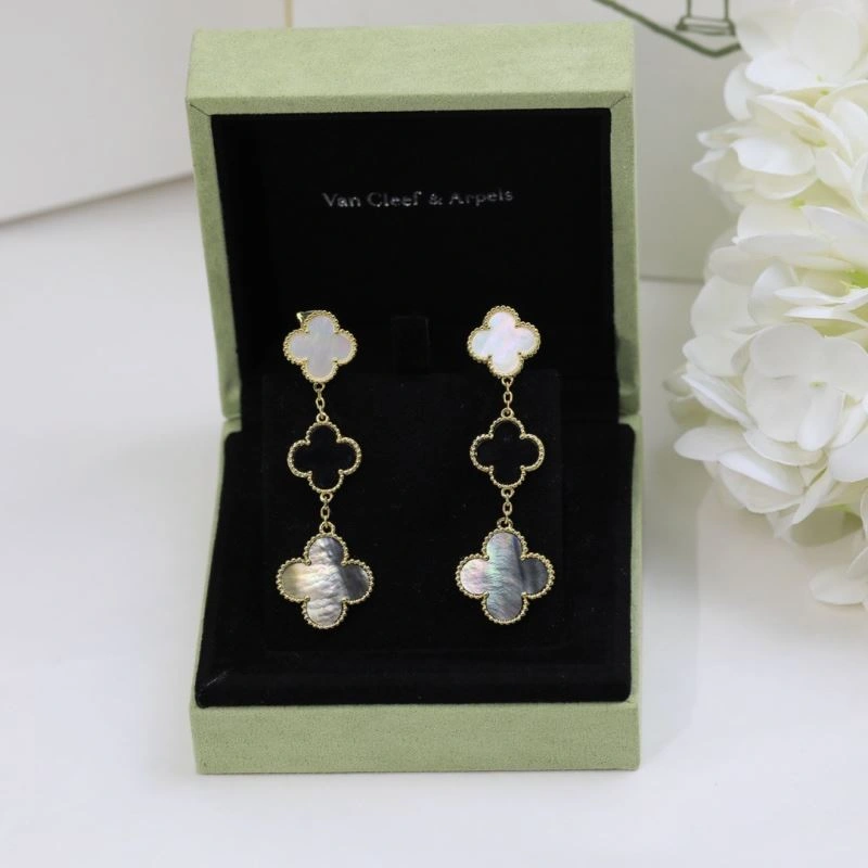 High accuracy Vca Earrings