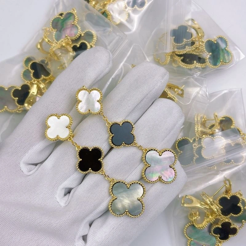 High accuracy Vca Earrings
