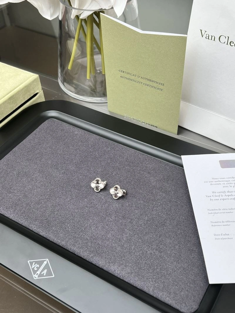 Cut-rate Vca Earrings