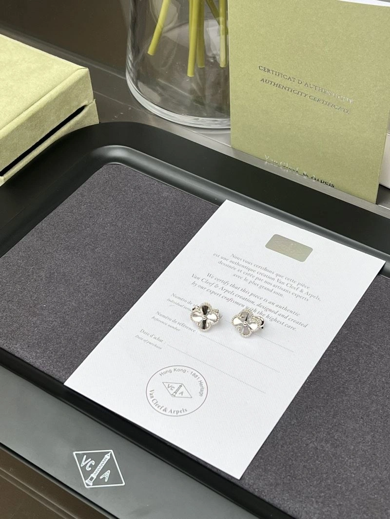 Cut-rate Vca Earrings
