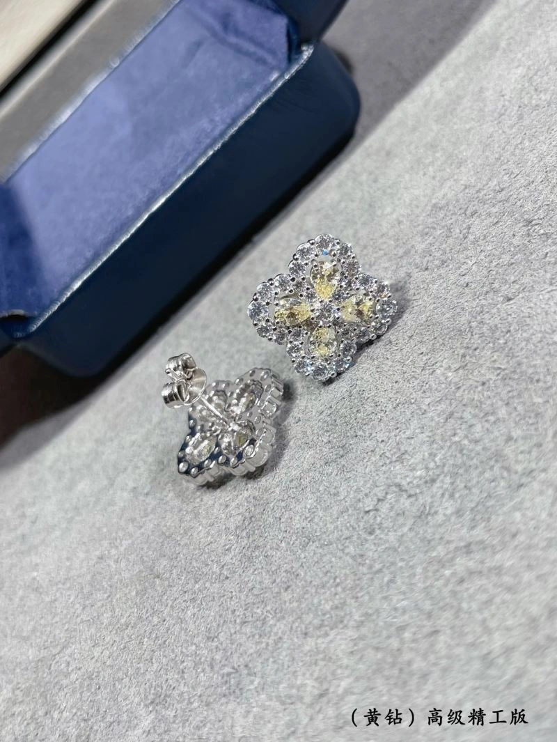 Legit Vca Earrings