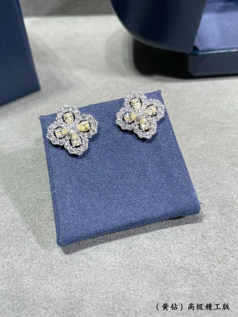 Legit Vca Earrings