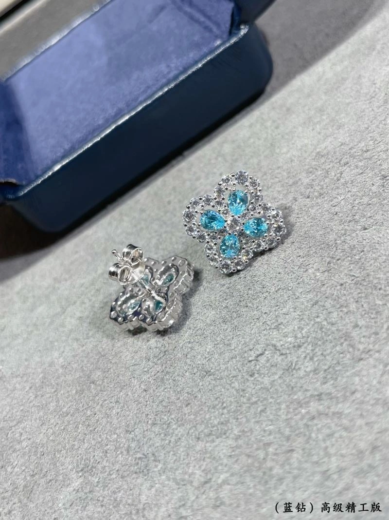 Brand-authenticated Vca Earrings