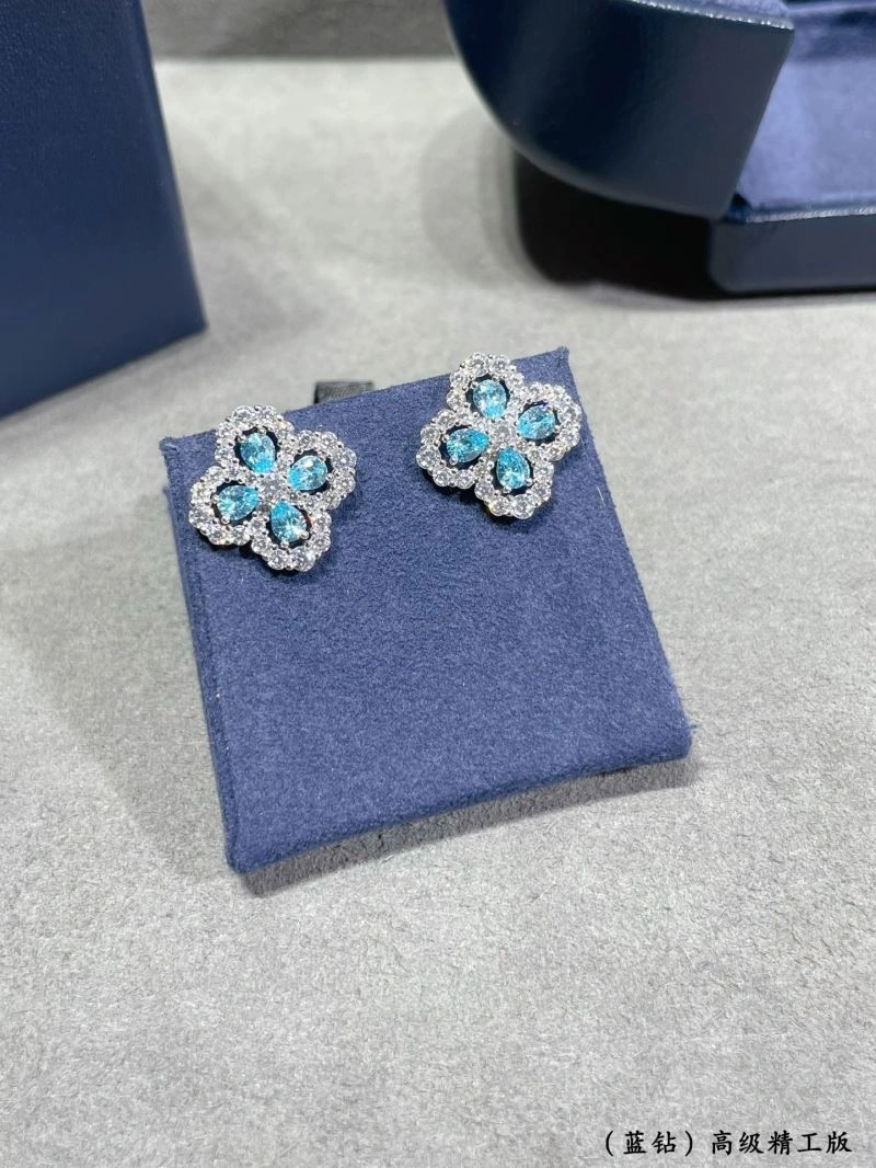 Brand-authenticated Vca Earrings