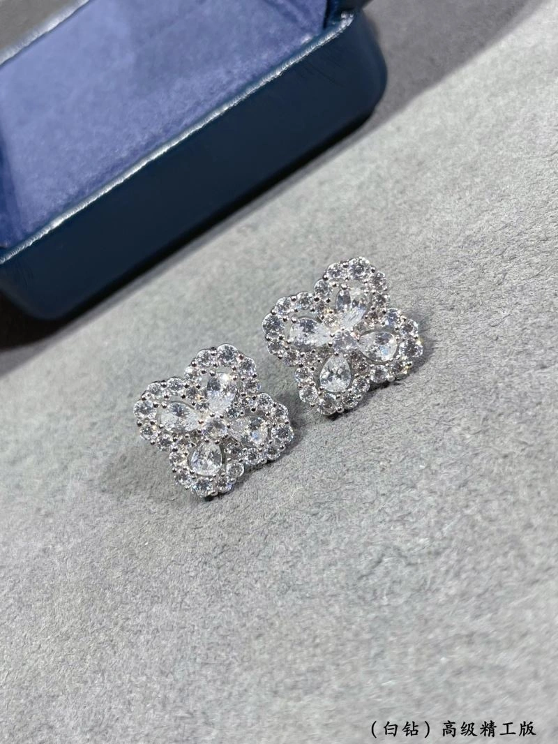 Brand-authenticated Vca Earrings