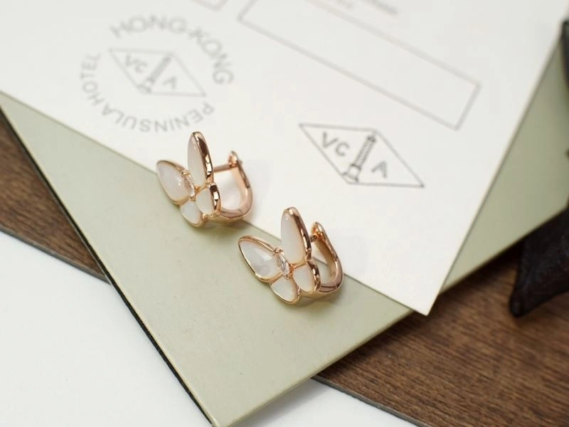 Low-cost Vca Earrings