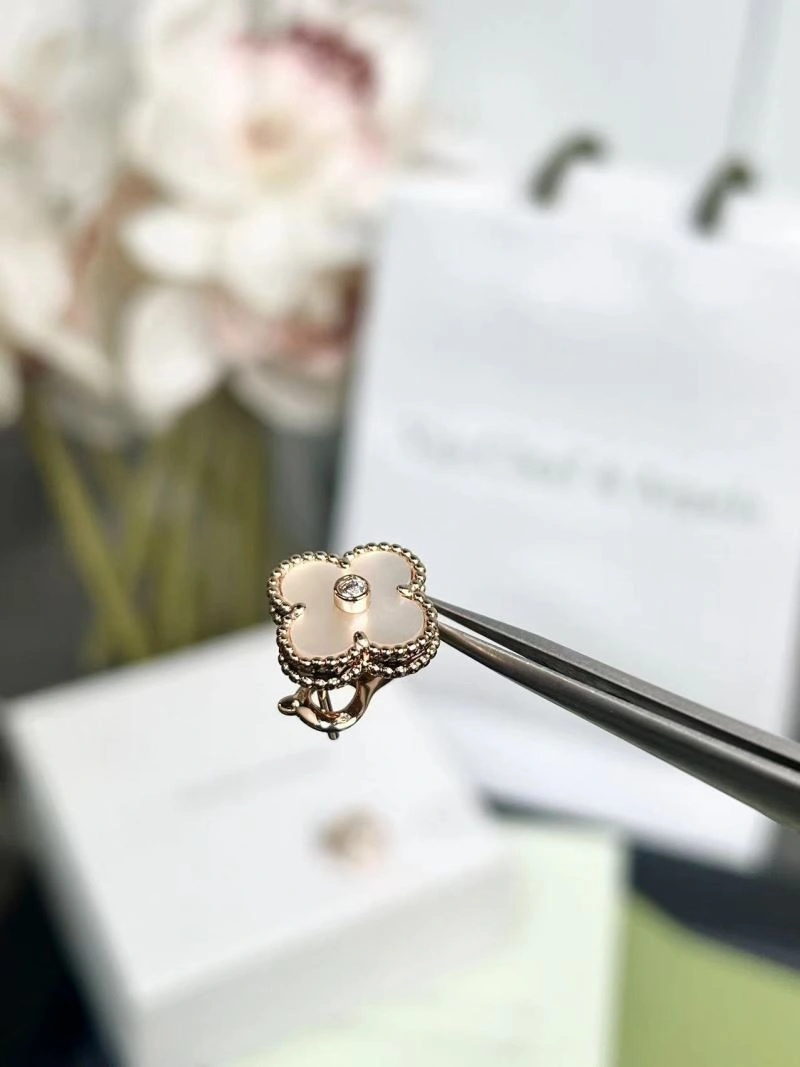 Precise copy Vca Earrings