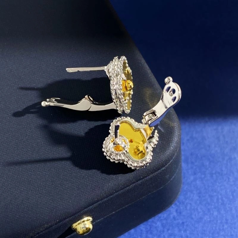Top match Vca Earrings