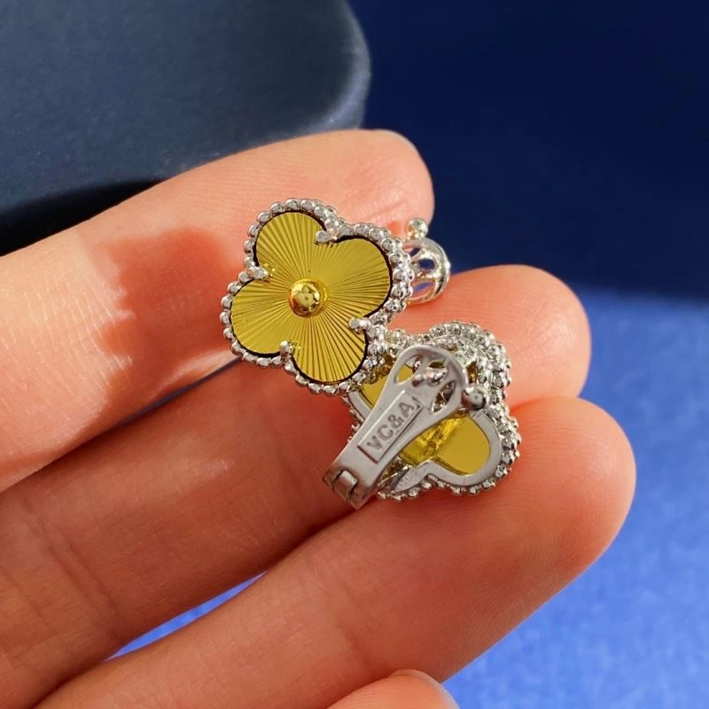 Top match Vca Earrings