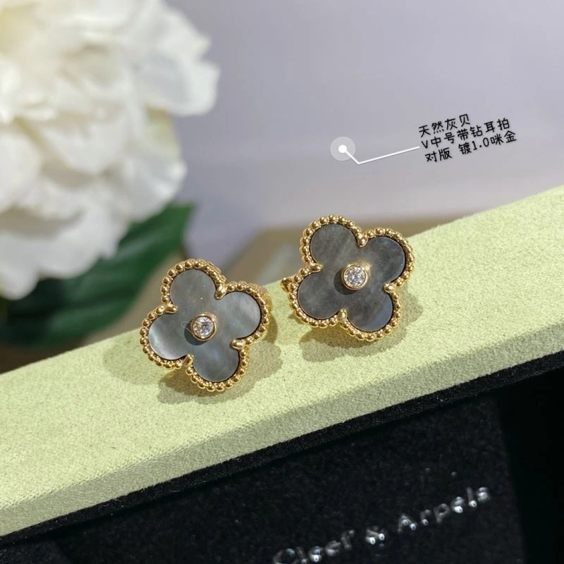 Top match Vca Earrings
