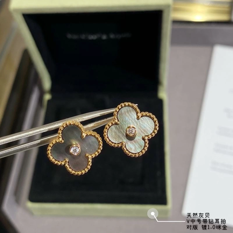 Top match Vca Earrings