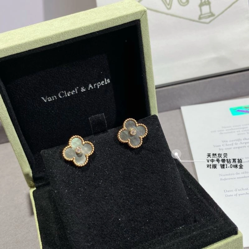 Top match Vca Earrings