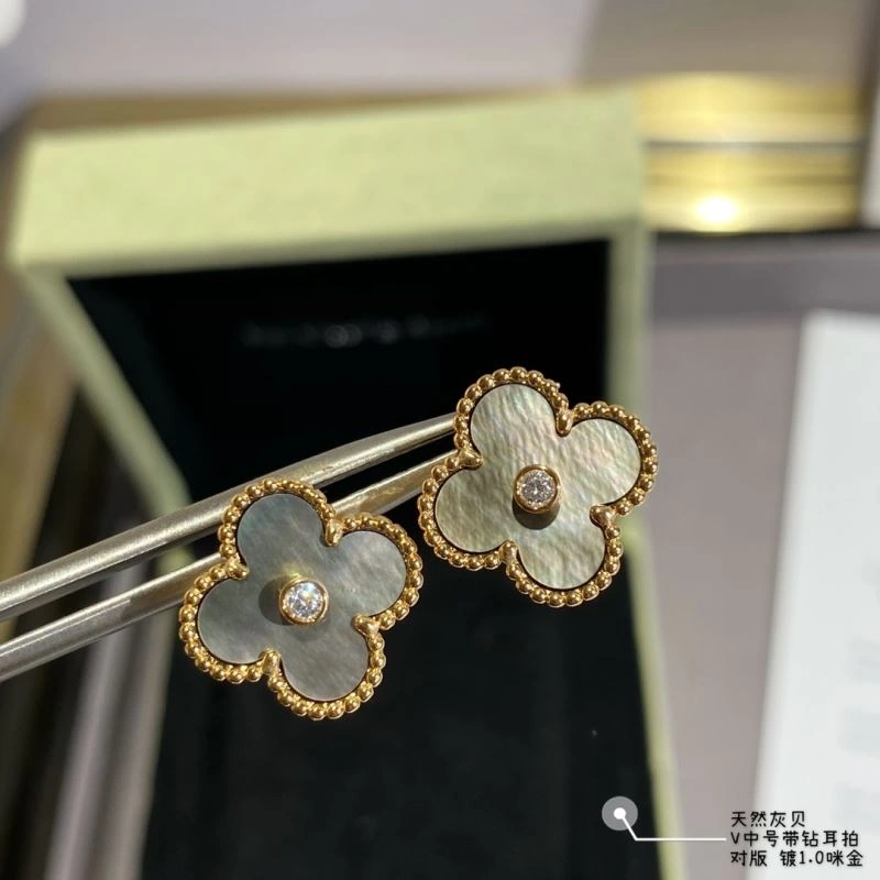 Top match Vca Earrings