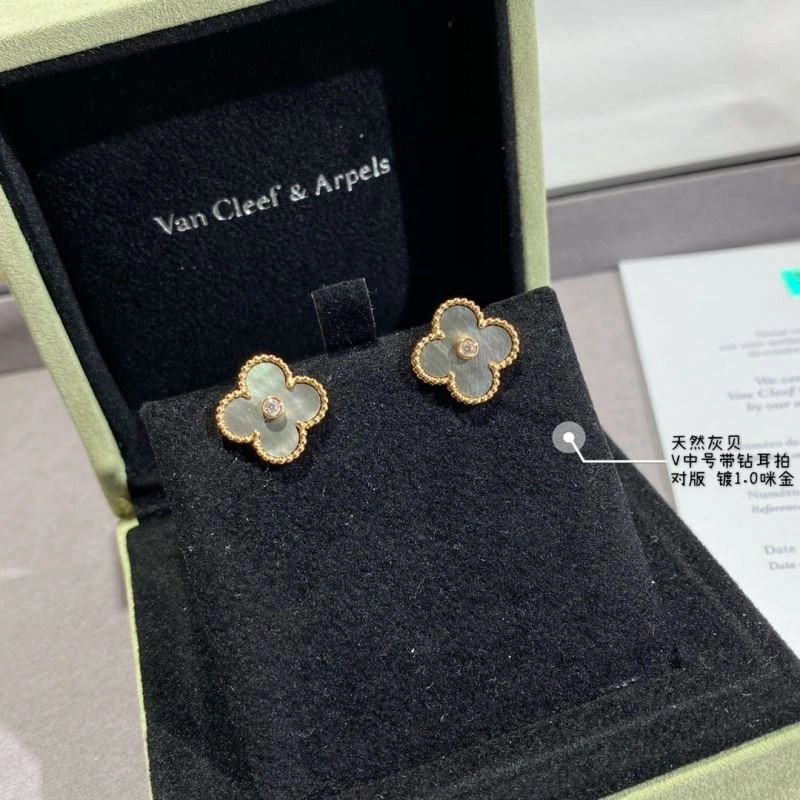 Top match Vca Earrings