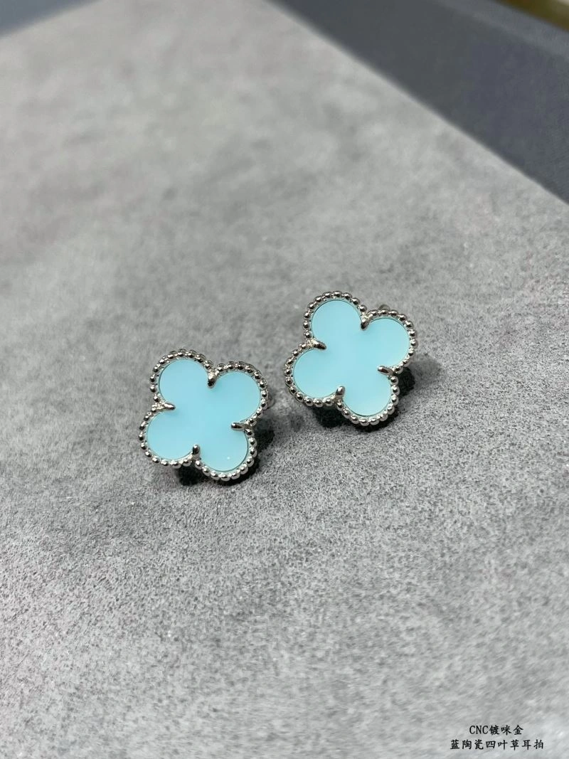 Factory-made Vca Earrings