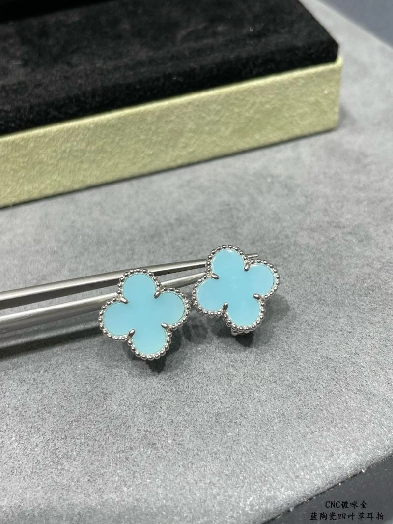 Factory-made Vca Earrings