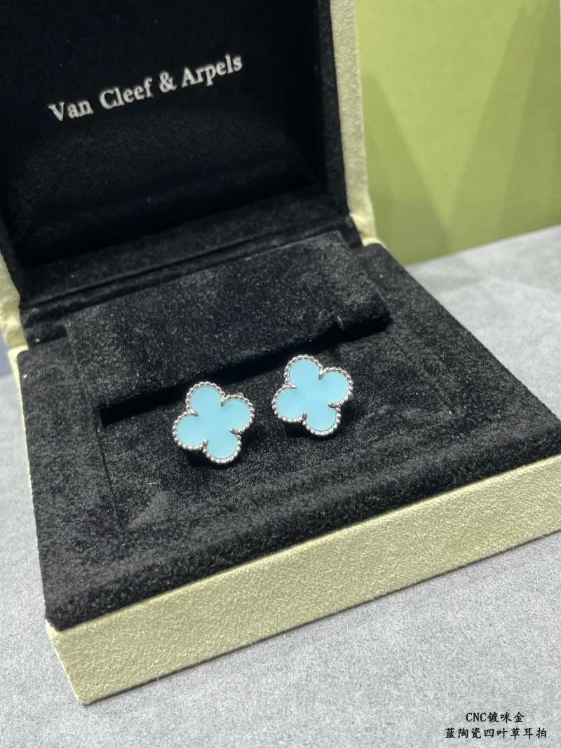 Factory-made Vca Earrings