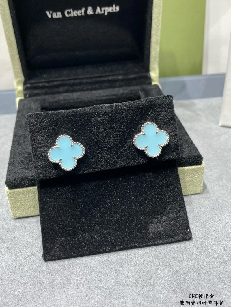 Factory-made Vca Earrings