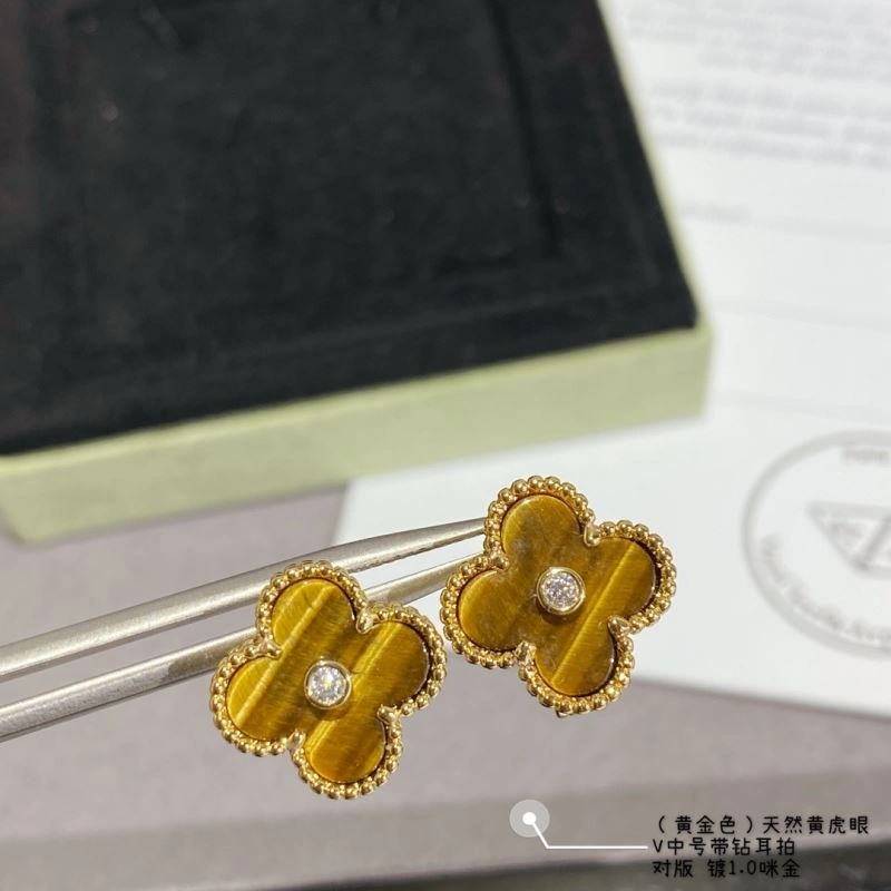 High accuracy Vca Earrings