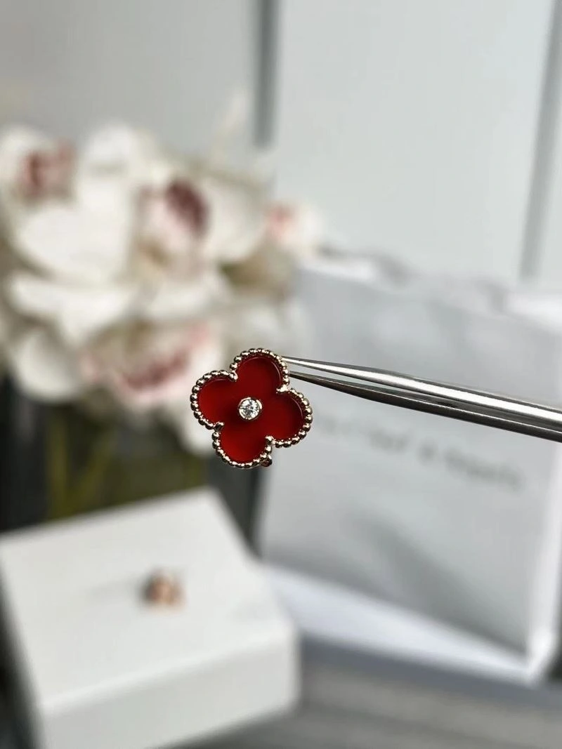 Value-priced Vca Earrings