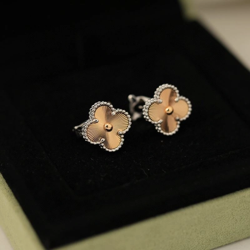 Legit Vca Earrings