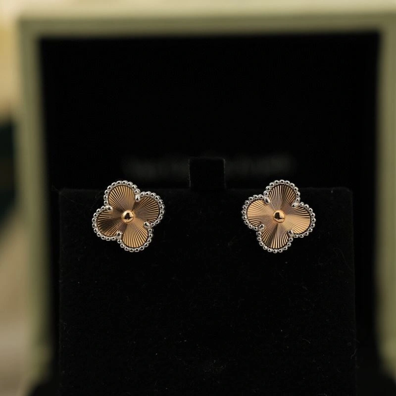 Legit Vca Earrings