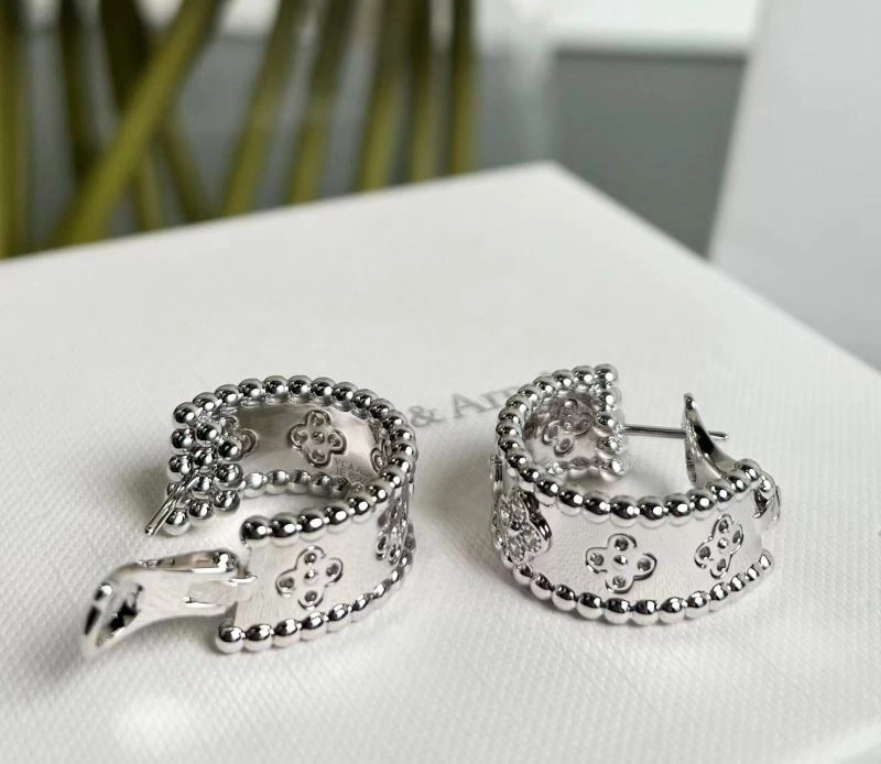 Reasonably priced Vca Earrings