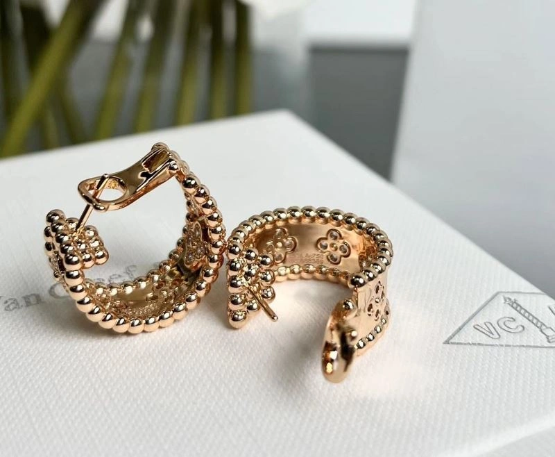 Cut-rate Vca Earrings